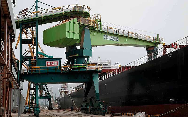 Ship Loaders - fast and safe | SMB